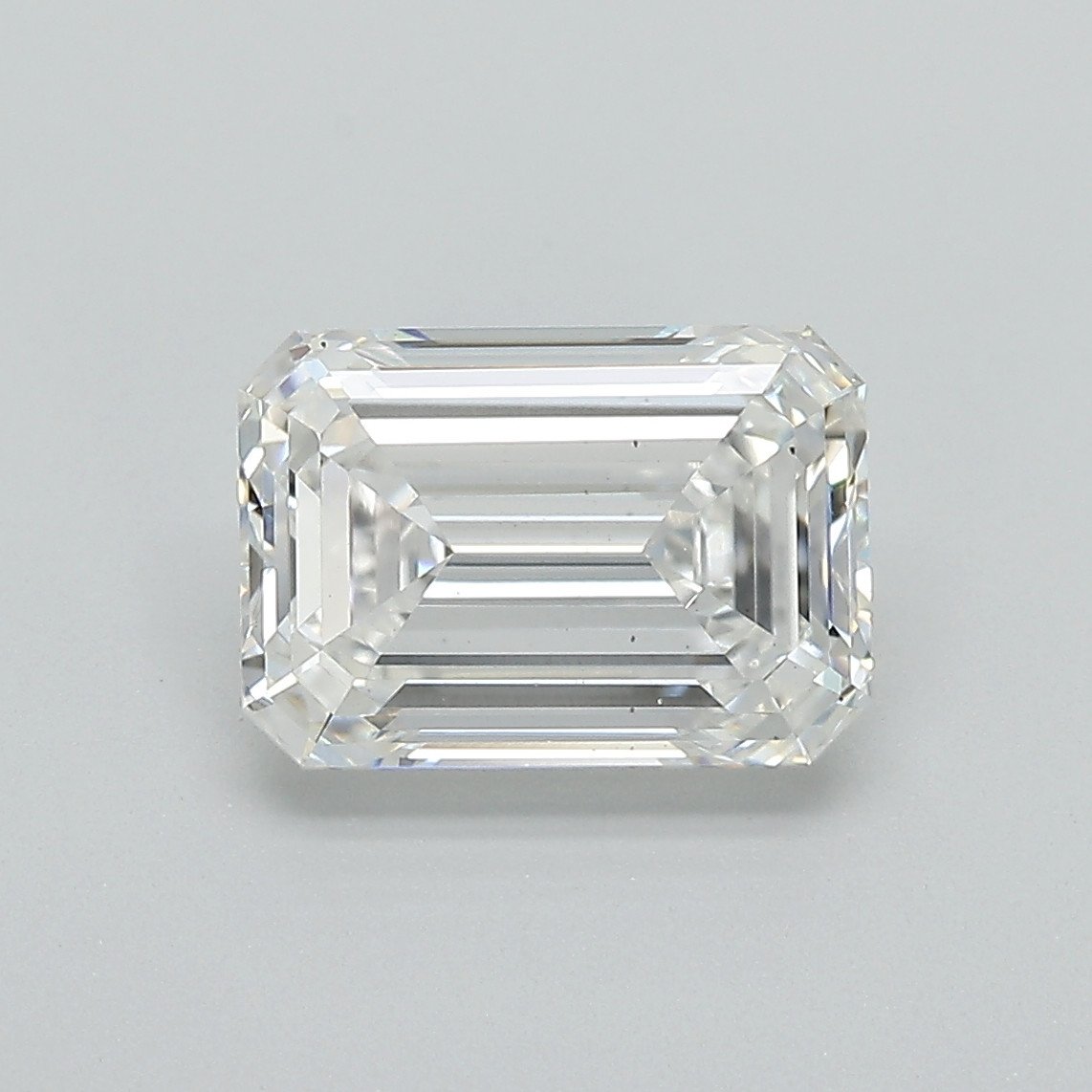 Emerald 2.52 E VS2 - #313202 - Lab Grown